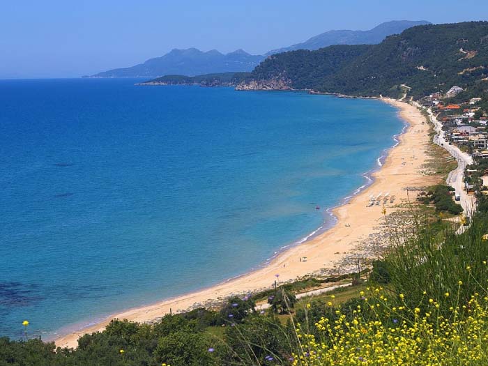 ΠΑΡΑΛΙΑ ΛΟΥΤΣΑΣ - Tsanas Travel